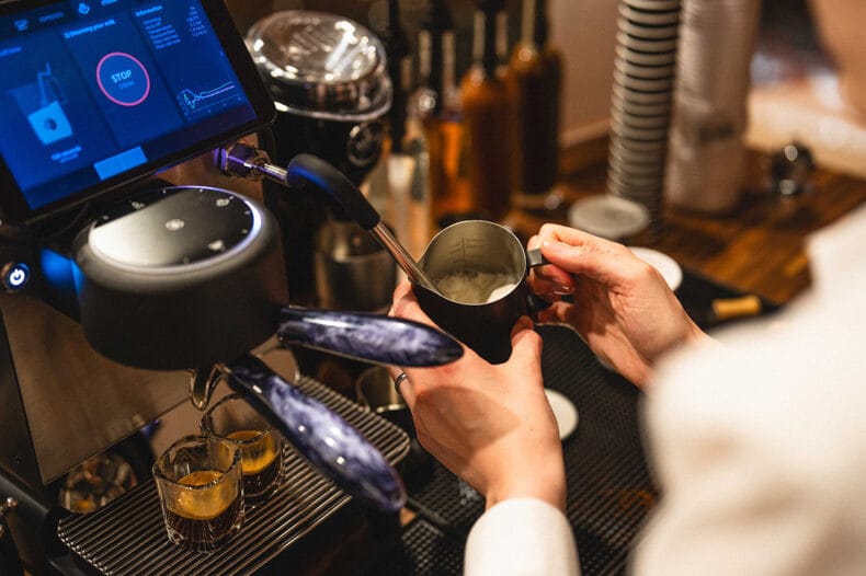 Curo Coffee – Brewed with Care